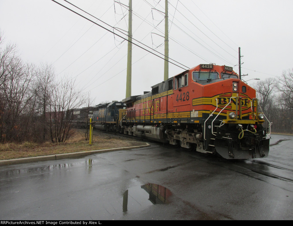 BNSF 4428 Shoving Back 20